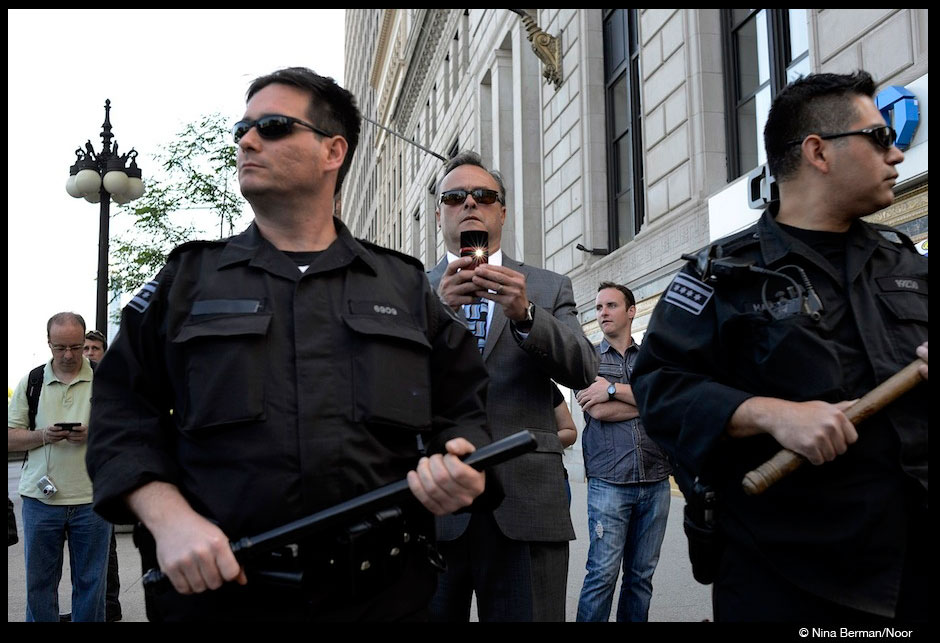 Put On a Happy Face. (Nina Berman From the NATO Summit) - Reading The ...