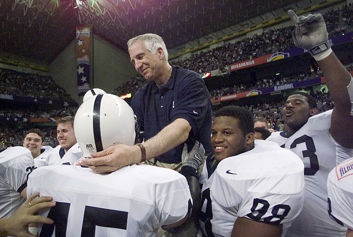 A Closer Look at '99 Photo of Sandusky Touching a Player - Reading The ...